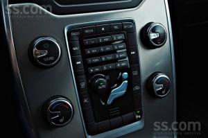 Melns Volvo V70 2011 Tukums, ar dzinēja tilpumu 2.40 L un nobraukumu 310 tūkst. km par 5600 €, foto 13 vietnē AUTOMOTO.COM.LV