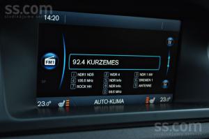 Melns Volvo V70 2011 Tukums, ar dzinēja tilpumu 2.40 L un nobraukumu 310 tūkst. km par 5600 €, foto 14 vietnē AUTOMOTO.COM.LV