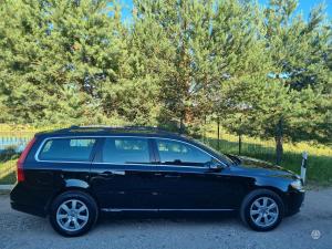 Black Volvo V70 2011 in Kaunas, with an engine capacity of 2.00 L and mileage of 312 thousand km for 4890 €, photo 8 on AUTOMOTO.COM.LV