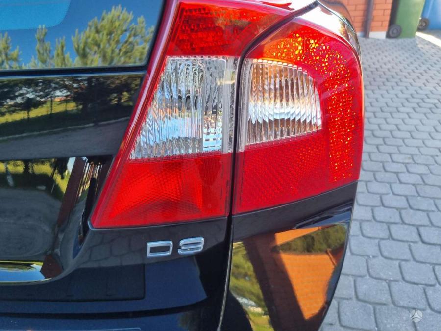 Black Volvo V70 2011 in Kaunas, with an engine capacity of 2.00 L and mileage of 312 thousand km for 4890 €, photo 12 on AUTOMOTO.COM.LV