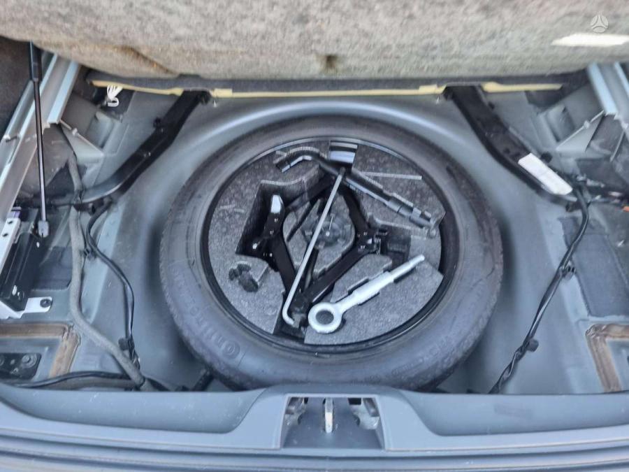 Black Volvo V70 2011 in Kaunas, with an engine capacity of 2.00 L and mileage of 312 thousand km for 4890 €, photo 16 on AUTOMOTO.COM.LV