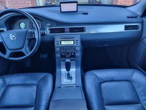 Black Volvo V70 2011 in Kaunas, with an engine capacity of 2.00 L and mileage of 312 thousand km for 4890 €, photo 28 on AUTOMOTO.COM.LV
