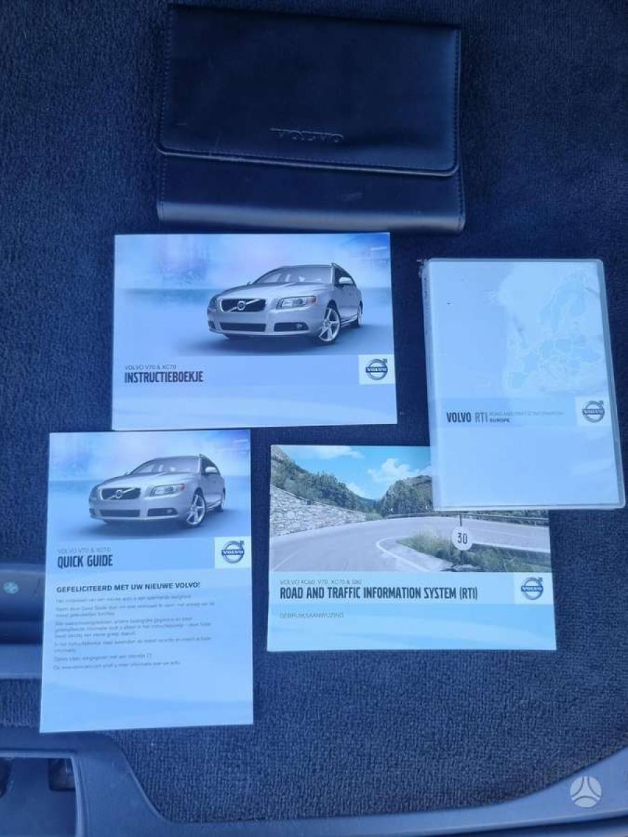 Black Volvo V70 2011 in Kaunas, with an engine capacity of 2.00 L and mileage of 312 thousand km for 4890 €, photo 31 on AUTOMOTO.COM.LV