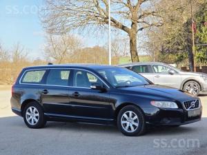 Melns Volvo V70 2011 Liepāja, ar dzinēja tilpumu 2.40 L un nobraukumu 371 tūkst. km par 4800 €, foto 4 vietnē AUTOMOTO.COM.LV