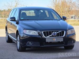 Melns Volvo V70 2011 Liepāja, ar dzinēja tilpumu 2.40 L un nobraukumu 371 tūkst. km par 4800 €, foto 5 vietnē AUTOMOTO.COM.LV