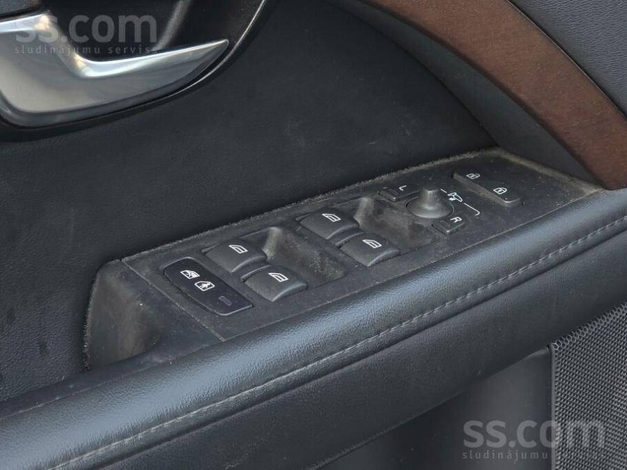 Melns Volvo V70 2011 Liepāja, ar dzinēja tilpumu 2.40 L un nobraukumu 371 tūkst. km par 4800 €, foto 14 vietnē AUTOMOTO.COM.LV