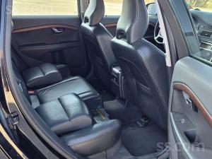 Melns Volvo V70 2011 Liepāja, ar dzinēja tilpumu 2.40 L un nobraukumu 371 tūkst. km par 4800 €, foto 22 vietnē AUTOMOTO.COM.LV