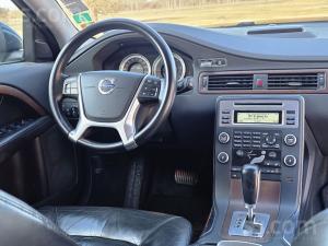 Melns Volvo V70 2011 Liepāja, ar dzinēja tilpumu 2.40 L un nobraukumu 371 tūkst. km par 4800 €, foto 25 vietnē AUTOMOTO.COM.LV