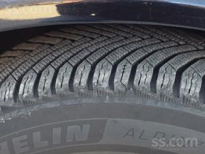 Melns Volvo V70 2011 Liepāja, ar dzinēja tilpumu 2.40 L un nobraukumu 371 tūkst. km par 4800 €, foto 28 vietnē AUTOMOTO.COM.LV