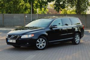 Black Volvo V70 2011 in Riga, with an engine capacity of 2.00 L and mileage of 238 thousand km for 5990 €, photo  on AUTOMOTO.COM.LV