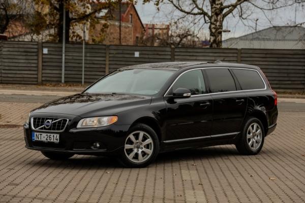 Melns Volvo V70 2011 Rīga, ar dzinēja tilpumu 2.00 L un nobraukumu 238 tūkst. km par 5990 €, foto 3 vietnē AUTOMOTO.COM.LV