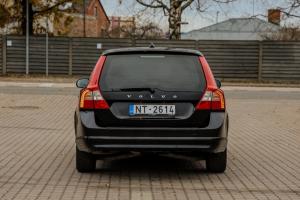 Melns Volvo V70 2011 Rīga, ar dzinēja tilpumu 2.00 L un nobraukumu 238 tūkst. km par 5990 €, foto 21 vietnē AUTOMOTO.COM.LV