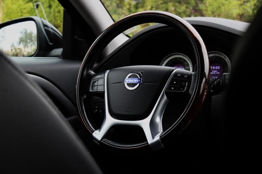 Melns Volvo V70 2011 Rīga, ar dzinēja tilpumu 2.00 L un nobraukumu 238 tūkst. km par 5990 €, foto 26 vietnē AUTOMOTO.COM.LV