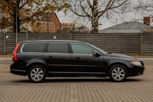 Melns Volvo V70 2011 Rīga, ar dzinēja tilpumu 2.00 L un nobraukumu 238 tūkst. km par 5990 €, foto 27 vietnē AUTOMOTO.COM.LV