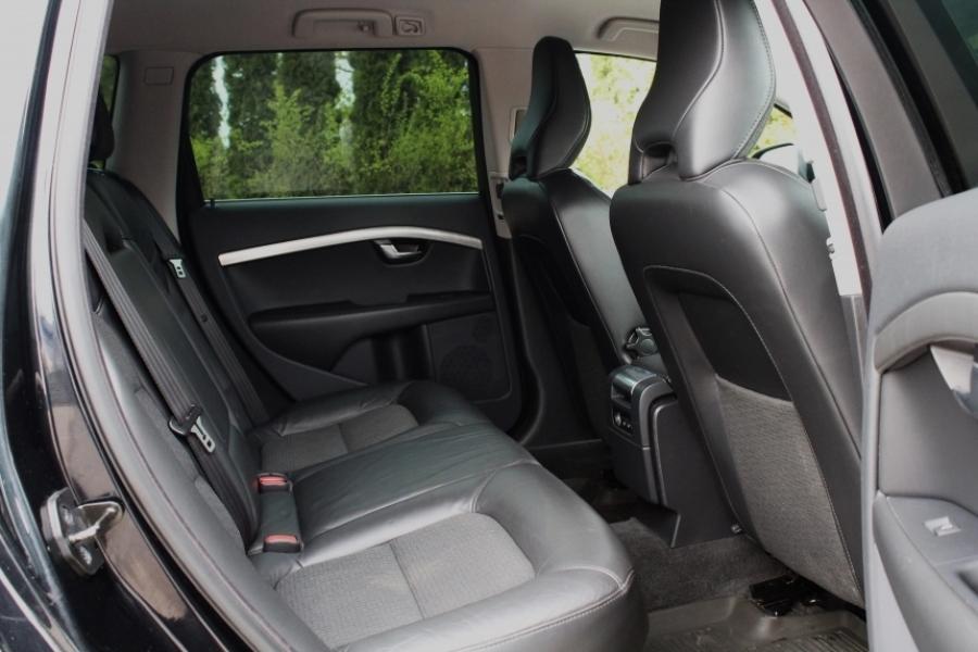 Melns Volvo V70 2011 Rīga, ar dzinēja tilpumu 2.00 L un nobraukumu 238 tūkst. km par 5990 €, foto 31 vietnē AUTOMOTO.COM.LV