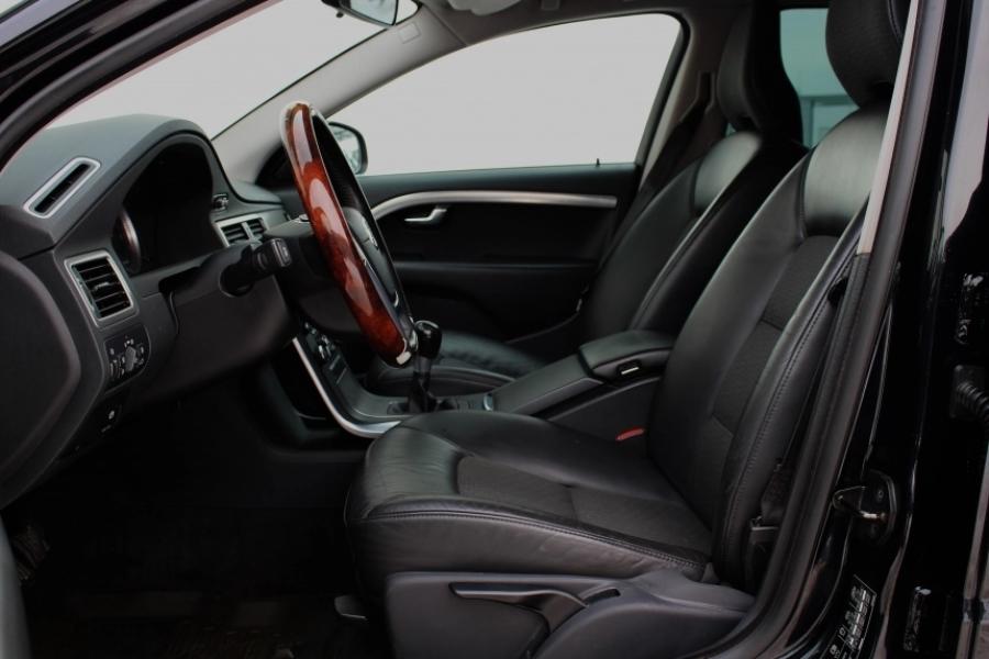 Melns Volvo V70 2011 Rīga, ar dzinēja tilpumu 2.00 L un nobraukumu 238 tūkst. km par 5990 €, foto 36 vietnē AUTOMOTO.COM.LV