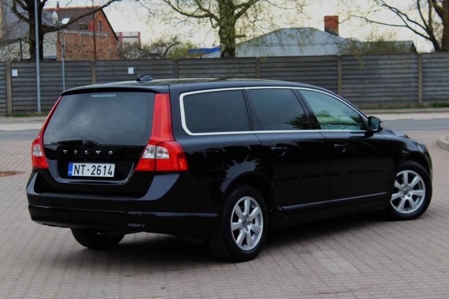 Melns Volvo V70 2011 Rīga, ar dzinēja tilpumu 2.00 L un nobraukumu 238 tūkst. km par 5990 €, foto 40 vietnē AUTOMOTO.COM.LV