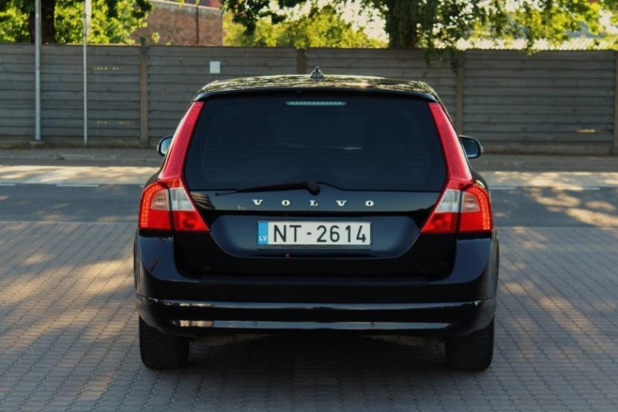 Melns Volvo V70 2011 Rīga, ar dzinēja tilpumu 2.00 L un nobraukumu 238 tūkst. km par 5990 €, foto 44 vietnē AUTOMOTO.COM.LV