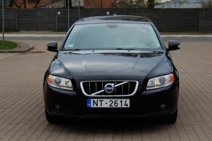 Melns Volvo V70 2011 Rīga, ar dzinēja tilpumu 2.00 L un nobraukumu 238 tūkst. km par 5990 €, foto 54 vietnē AUTOMOTO.COM.LV