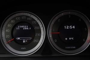 Melns Volvo V70 2011 Rīga, ar dzinēja tilpumu 2.00 L un nobraukumu 238 tūkst. km par 5990 €, foto 55 vietnē AUTOMOTO.COM.LV