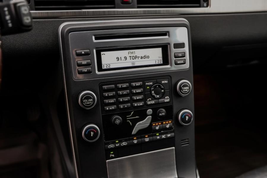 Melns Volvo V70 2011 Rīga, ar dzinēja tilpumu 2.00 L un nobraukumu 238 tūkst. km par 5990 €, foto 62 vietnē AUTOMOTO.COM.LV