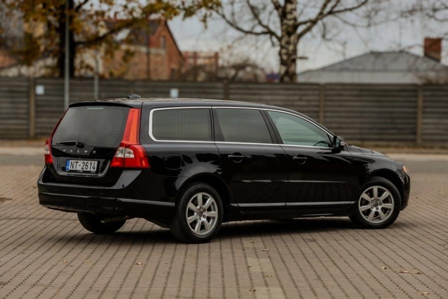 Melns Volvo V70 2011 Rīga, ar dzinēja tilpumu 2.00 L un nobraukumu 238 tūkst. km par 5990 €, foto 65 vietnē AUTOMOTO.COM.LV