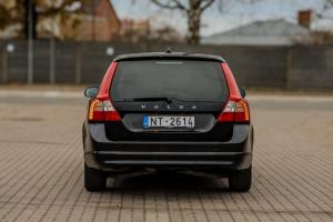 Melns Volvo V70 2011 Rīga, ar dzinēja tilpumu 2.00 L un nobraukumu 238 tūkst. km par 5990 €, foto 66 vietnē AUTOMOTO.COM.LV