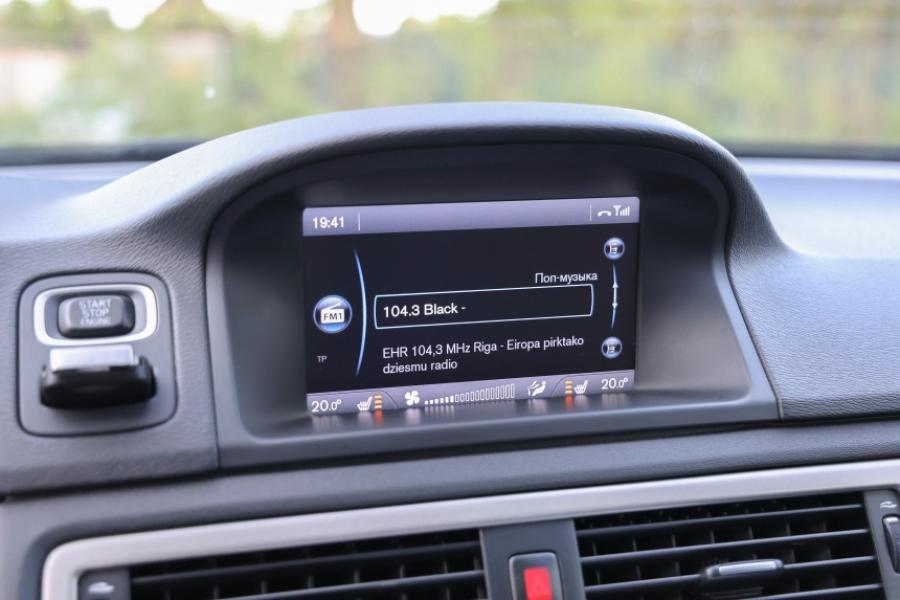 Black Volvo V70 2011 in Riga, with an engine capacity of 2.00 L and mileage of 0 thousand km for 7250 €, photo 19 on AUTOMOTO.COM.LV