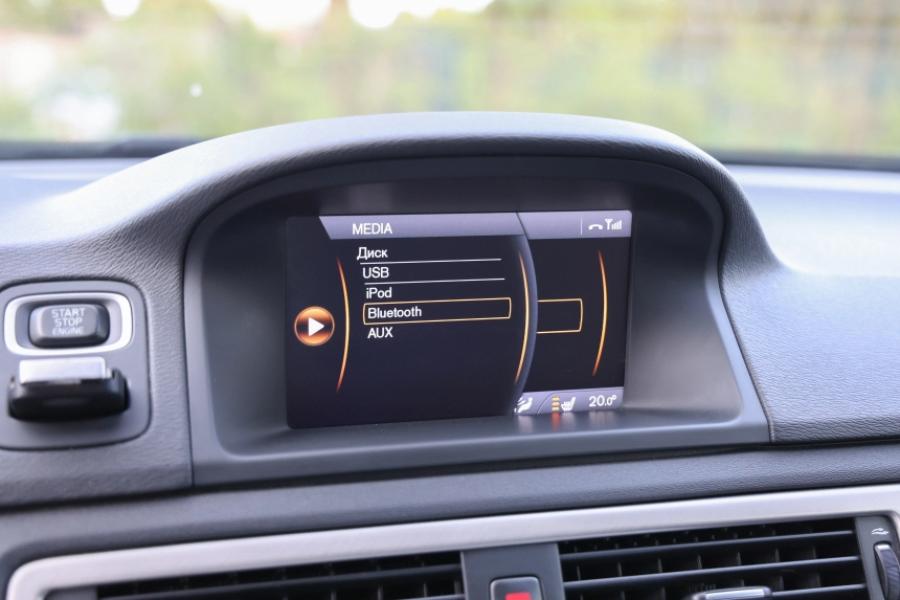 Black Volvo V70 2011 in Riga, with an engine capacity of 2.00 L and mileage of 0 thousand km for 7250 €, photo 20 on AUTOMOTO.COM.LV