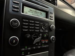 Black Volvo V70 2011 in Riga, with an engine capacity of 2.40 L and mileage of 349 thousand km for 3290 €, photo 12 on AUTOMOTO.COM.LV