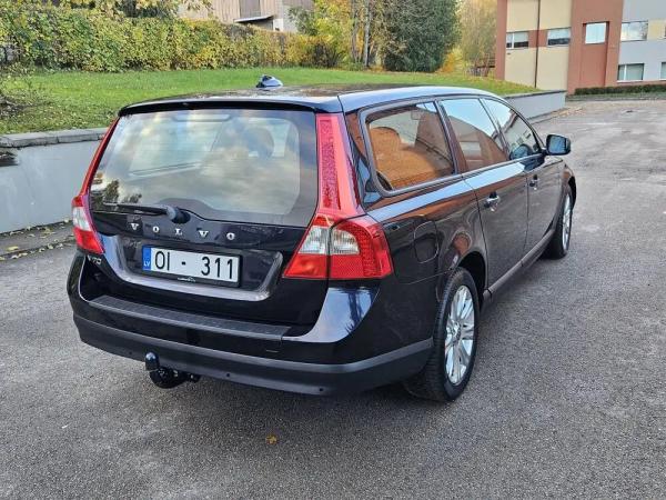 Melns Volvo V70 2011 Jēkabpils, ar dzinēja tilpumu 2.00 L un nobraukumu 225 tūkst. km par 5000 €, foto 5 vietnē AUTOMOTO.COM.LV