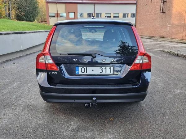 Melns Volvo V70 2011 Jēkabpils, ar dzinēja tilpumu 2.00 L un nobraukumu 225 tūkst. km par 5000 €, foto 6 vietnē AUTOMOTO.COM.LV