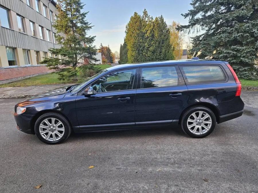 Черный Вольво В70 2011 в Екабпилс, объемом двигателя 2.00 л и пробегом 225 тыс. км за 5000 €, фото 9 на AUTOMOTO.COM.LV