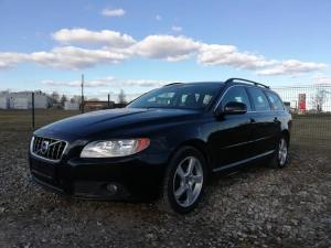 Black Volvo V70 2011 in Saldus, with an engine capacity of 2.40 L and mileage of 378 thousand km for 5700 €, photo  on AUTOMOTO.COM.LV