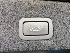 Melns Volvo V70 2011 Saldus, ar dzinēja tilpumu 2.40 L un nobraukumu 378 tūkst. km par 5700 €, foto 13 vietnē AUTOMOTO.COM.LV