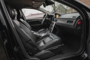Melns Volvo V70 2011 Jelgava, ar dzinēja tilpumu 2.00 L un nobraukumu 278 tūkst. km par 7700 €, foto 8 vietnē AUTOMOTO.COM.LV