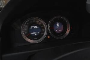 Melns Volvo V70 2011 Jelgava, ar dzinēja tilpumu 2.00 L un nobraukumu 278 tūkst. km par 7700 €, foto 13 vietnē AUTOMOTO.COM.LV