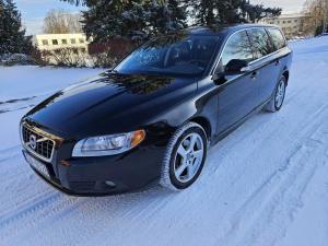 Black Volvo V70 2011 in Jekabpils, with an engine capacity of 2.00 L and mileage of 329 thousand km for 6290 €, photo  on AUTOMOTO.COM.LV