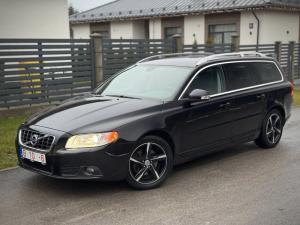 Black Volvo V70 2011 in Jelgava, with an engine capacity of 2.40 L and mileage of 329 thousand km for 6350 €, photo  on AUTOMOTO.COM.LV