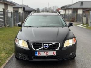Melns Volvo V70 2011 Jelgava, ar dzinēja tilpumu 2.40 L un nobraukumu 329 tūkst. km par 6350 €, foto 5 vietnē AUTOMOTO.COM.LV