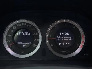 Melns Volvo V70 2011 Jelgava, ar dzinēja tilpumu 2.40 L un nobraukumu 329 tūkst. km par 6350 €, foto 18 vietnē AUTOMOTO.COM.LV