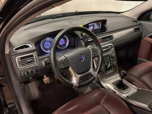 Melns Volvo V70 2011 Jūrmala, ar dzinēja tilpumu 2.00 L un nobraukumu 399 tūkst. km par 7250 €, foto 15 vietnē AUTOMOTO.COM.LV