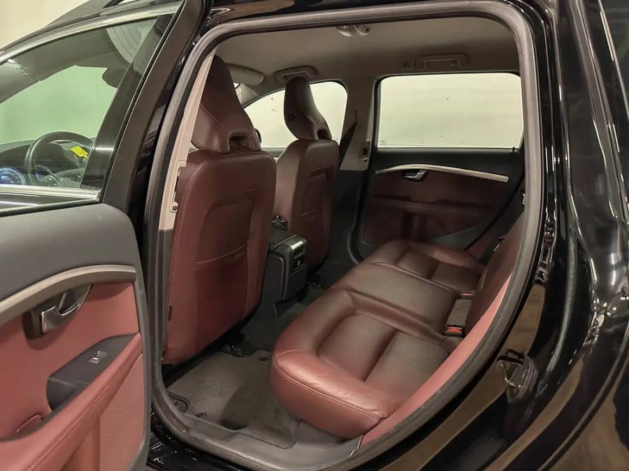 Melns Volvo V70 2011 Jūrmala, ar dzinēja tilpumu 2.00 L un nobraukumu 399 tūkst. km par 7250 €, foto 19 vietnē AUTOMOTO.COM.LV