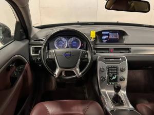 Melns Volvo V70 2011 Jūrmala, ar dzinēja tilpumu 2.00 L un nobraukumu 399 tūkst. km par 7250 €, foto 20 vietnē AUTOMOTO.COM.LV