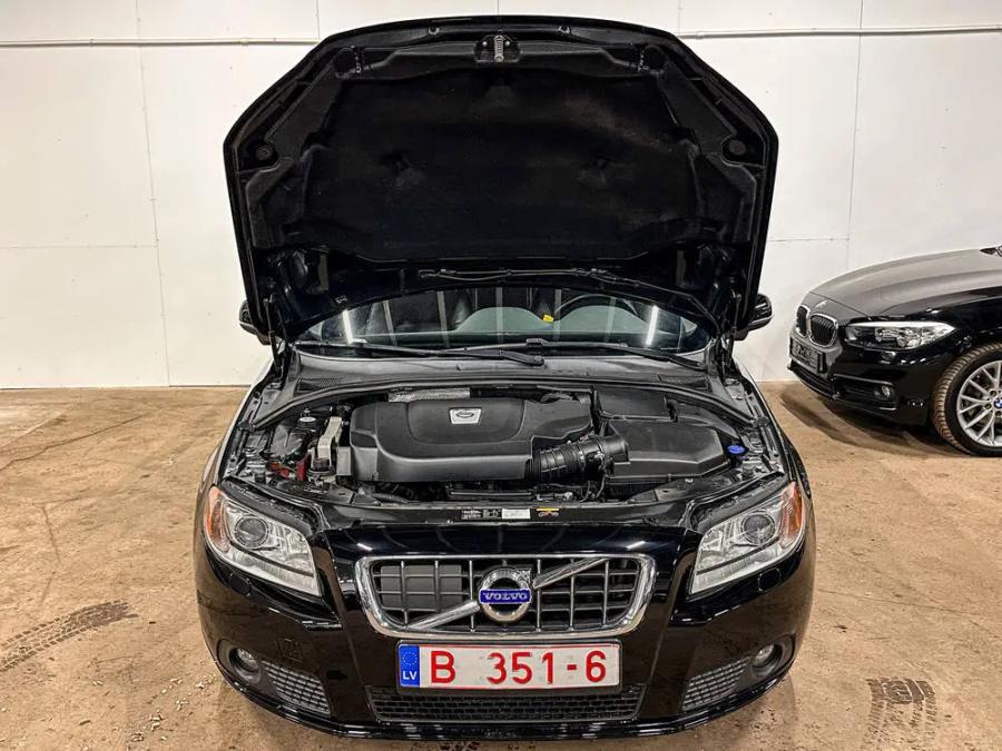 Melns Volvo V70 2011 Jūrmala, ar dzinēja tilpumu 2.00 L un nobraukumu 399 tūkst. km par 7250 €, foto 39 vietnē AUTOMOTO.COM.LV