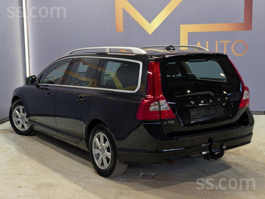 Melns Volvo V70 2011 Jūrmala, ar dzinēja tilpumu 2.00 L un nobraukumu 342 tūkst. km par 5250 €, foto 3 vietnē AUTOMOTO.COM.LV