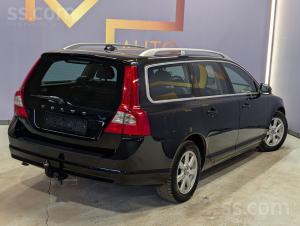 Melns Volvo V70 2011 Jūrmala, ar dzinēja tilpumu 2.00 L un nobraukumu 342 tūkst. km par 5250 €, foto 5 vietnē AUTOMOTO.COM.LV