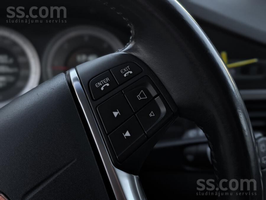 Melns Volvo V70 2011 Jūrmala, ar dzinēja tilpumu 2.00 L un nobraukumu 342 tūkst. km par 5250 €, foto 27 vietnē AUTOMOTO.COM.LV