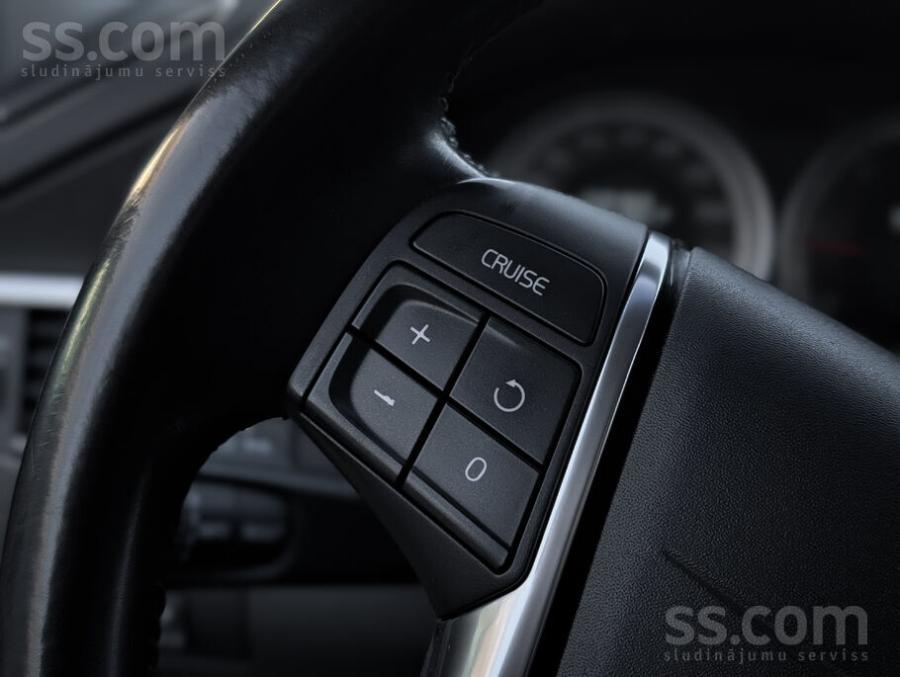 Melns Volvo V70 2011 Jūrmala, ar dzinēja tilpumu 2.00 L un nobraukumu 342 tūkst. km par 5250 €, foto 28 vietnē AUTOMOTO.COM.LV