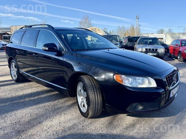 Black Volvo V70 2011 in Riga, with an engine capacity of 2.40 L and mileage of 0 thousand km for 5990 €, photo 3 on AUTOMOTO.COM.LV